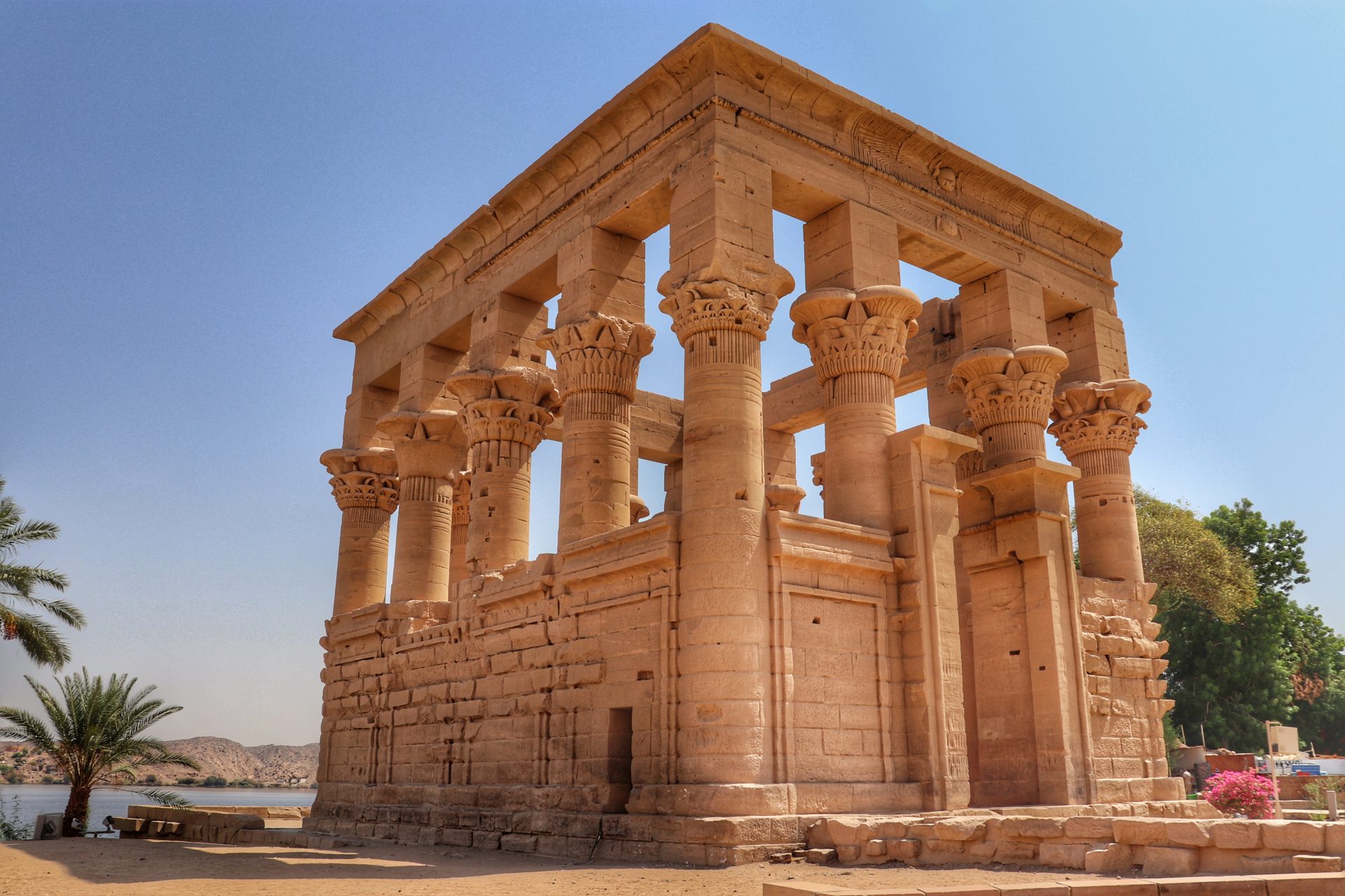 Cómo visitar el Templo de Philae, el corazón del dios Osiris [Guía ...